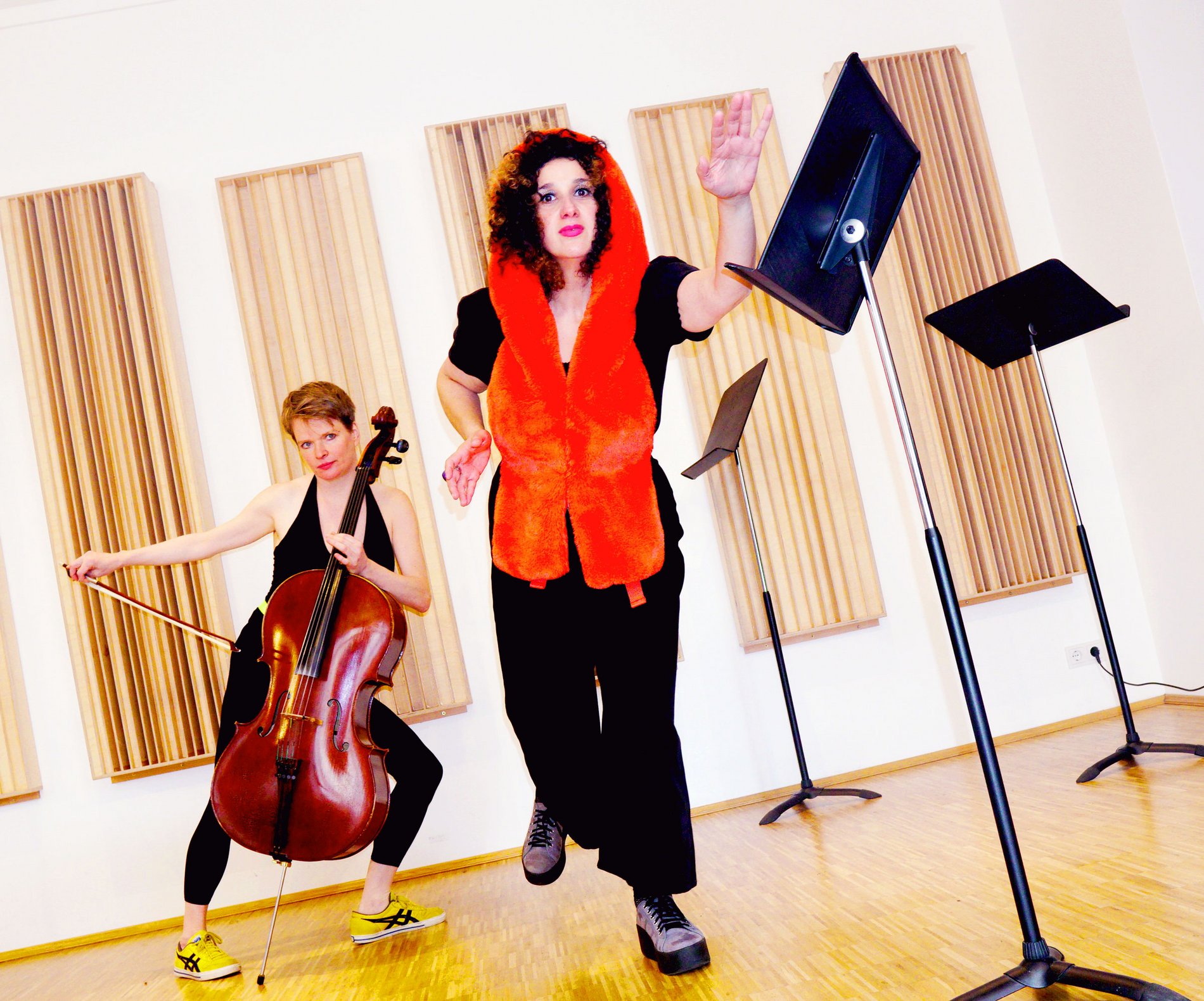 Efrat Alony, Susanne Paul – Gesang / Cello / Jazz Singer Efrat Alony
